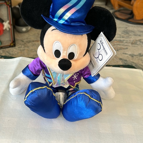 Disney | Toys | Disneyland Paris 3 Years Mickey Mouse With Original Tag ...